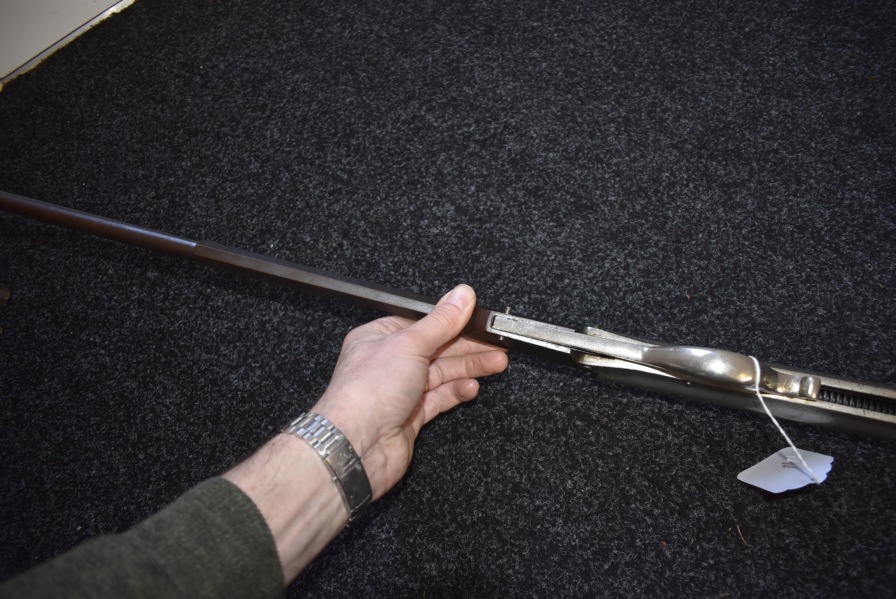 Lot 525 - A .22 CALIBRE ANTIQUE GEM AIR RIFLE,