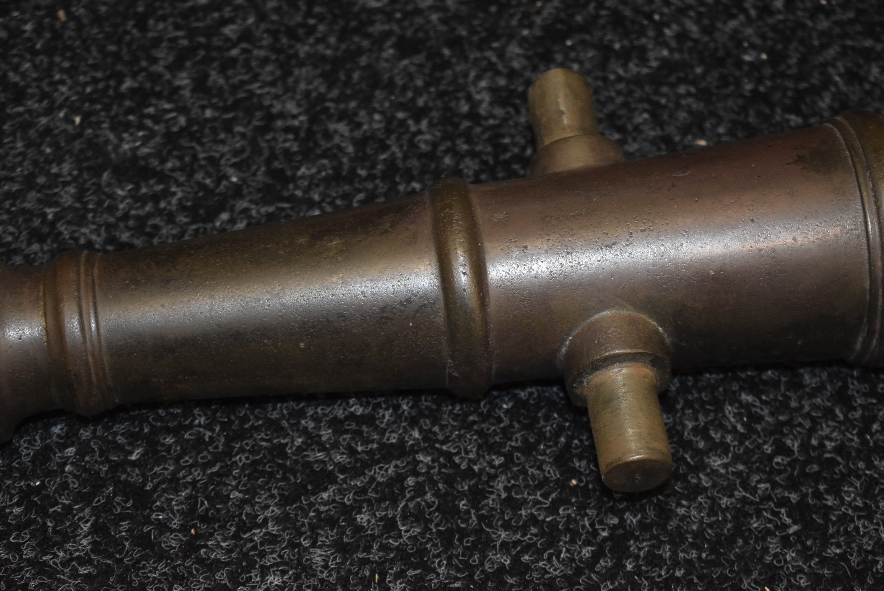 Lot 70 - A MID 19TH CENTURY CAST IRON CANNON BARREL,