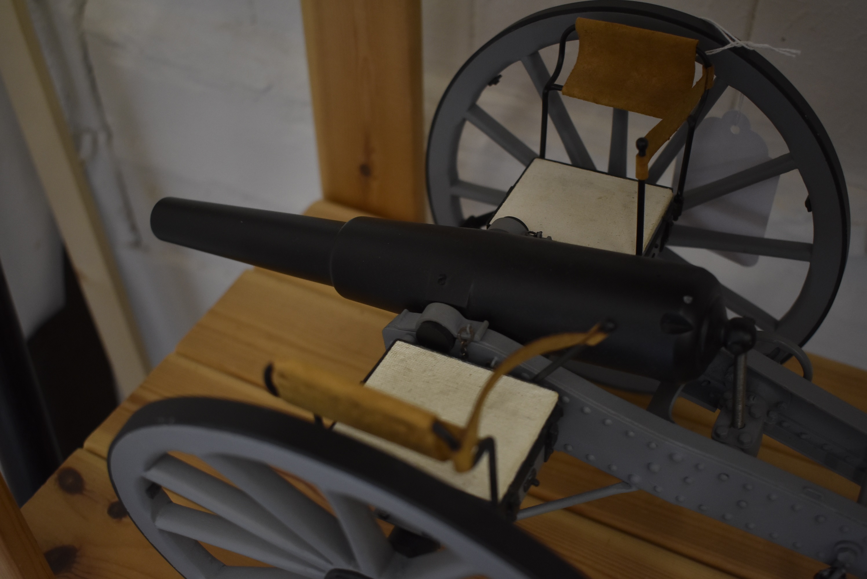 Lot 443 - A GOOD SCRATCH BUILT MODEL OF A 16 POUNDER