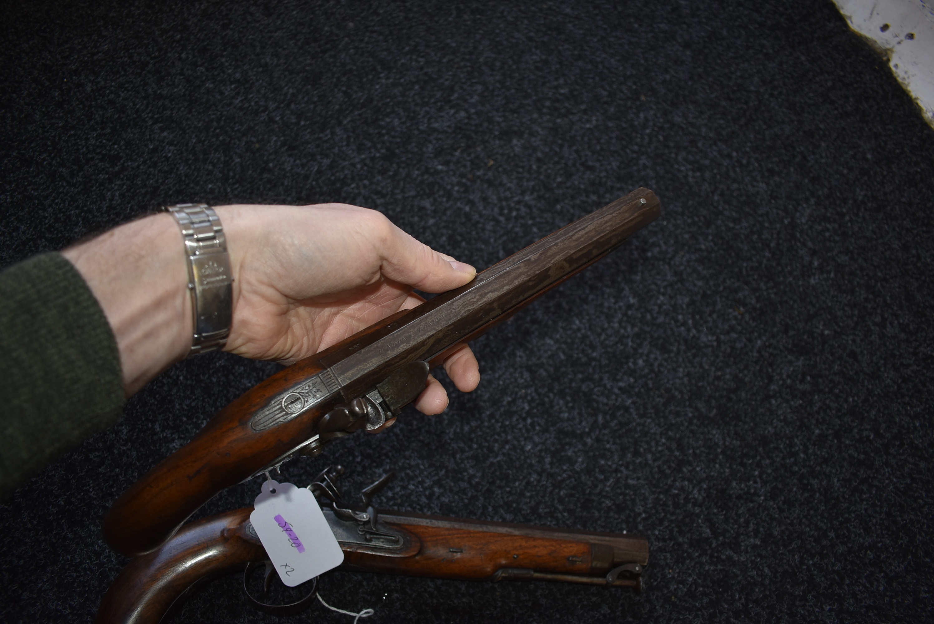 Lot 628 - A PAIR OF .650 CALIBRE FLINTLOCK OFFICER'S