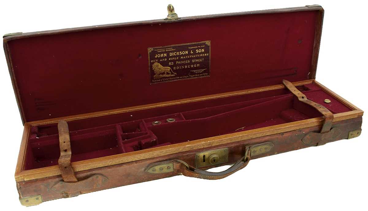 Lot 531 - A LEATHER COVERED OAK GUN CASE BY JOHN