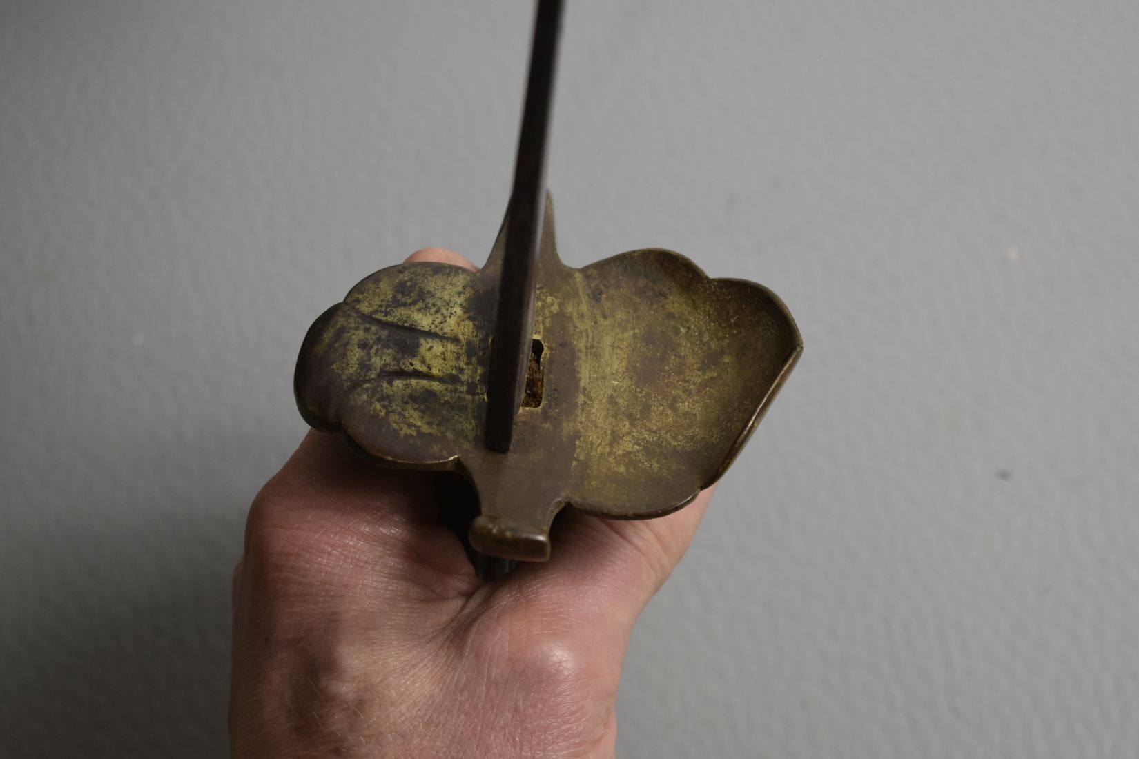 Lot 185 - A LATE 17TH CENTURY SERGEANT'S VERSION OF