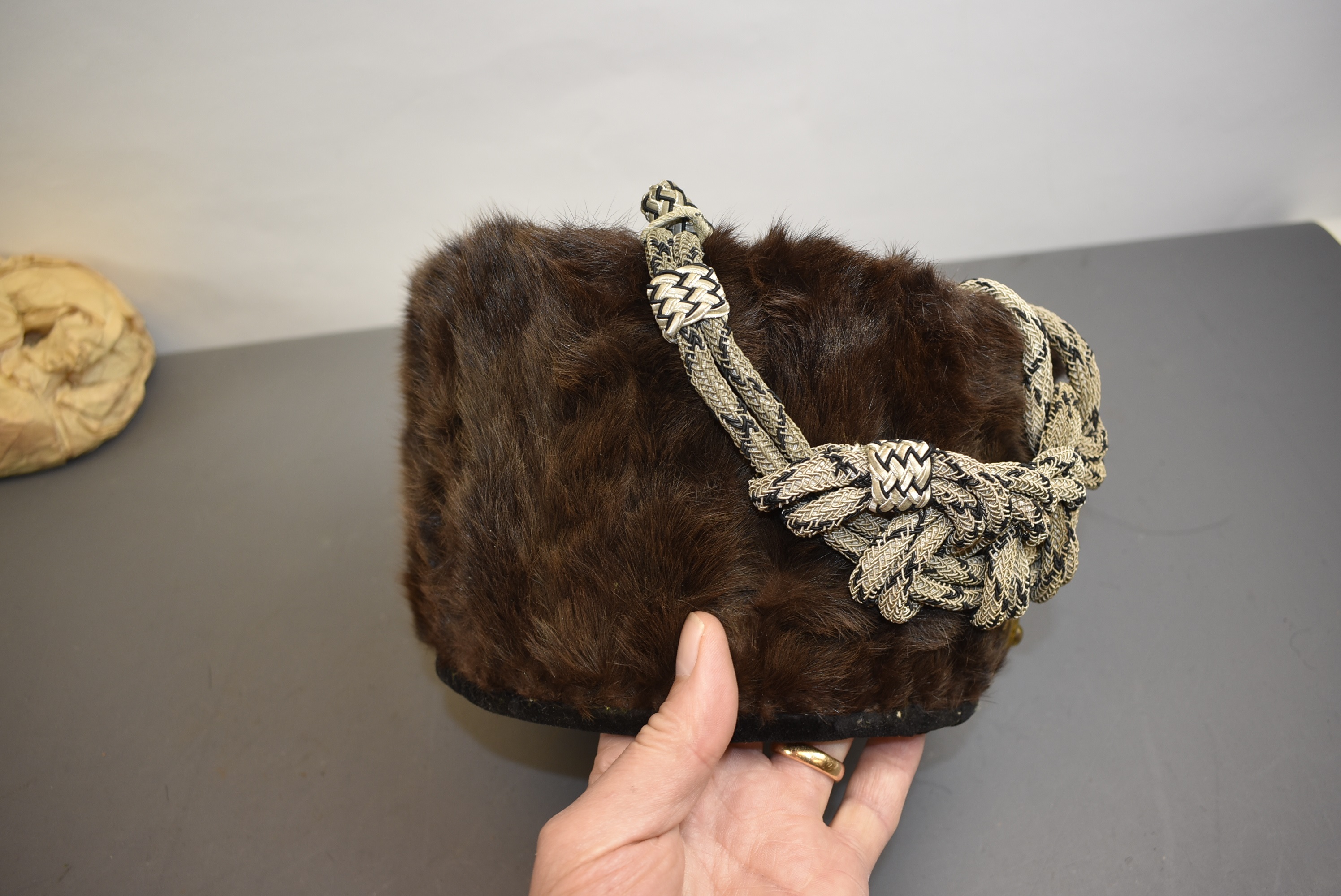 Lot 766 - AN IMPERIAL GERMAN 1ST LEIB HUSSARS BUSBY,