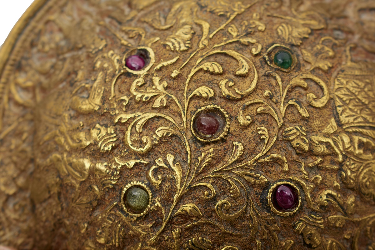 Lot 61 - A 19TH CENTURY INDIAN MADU OR SHIELD,