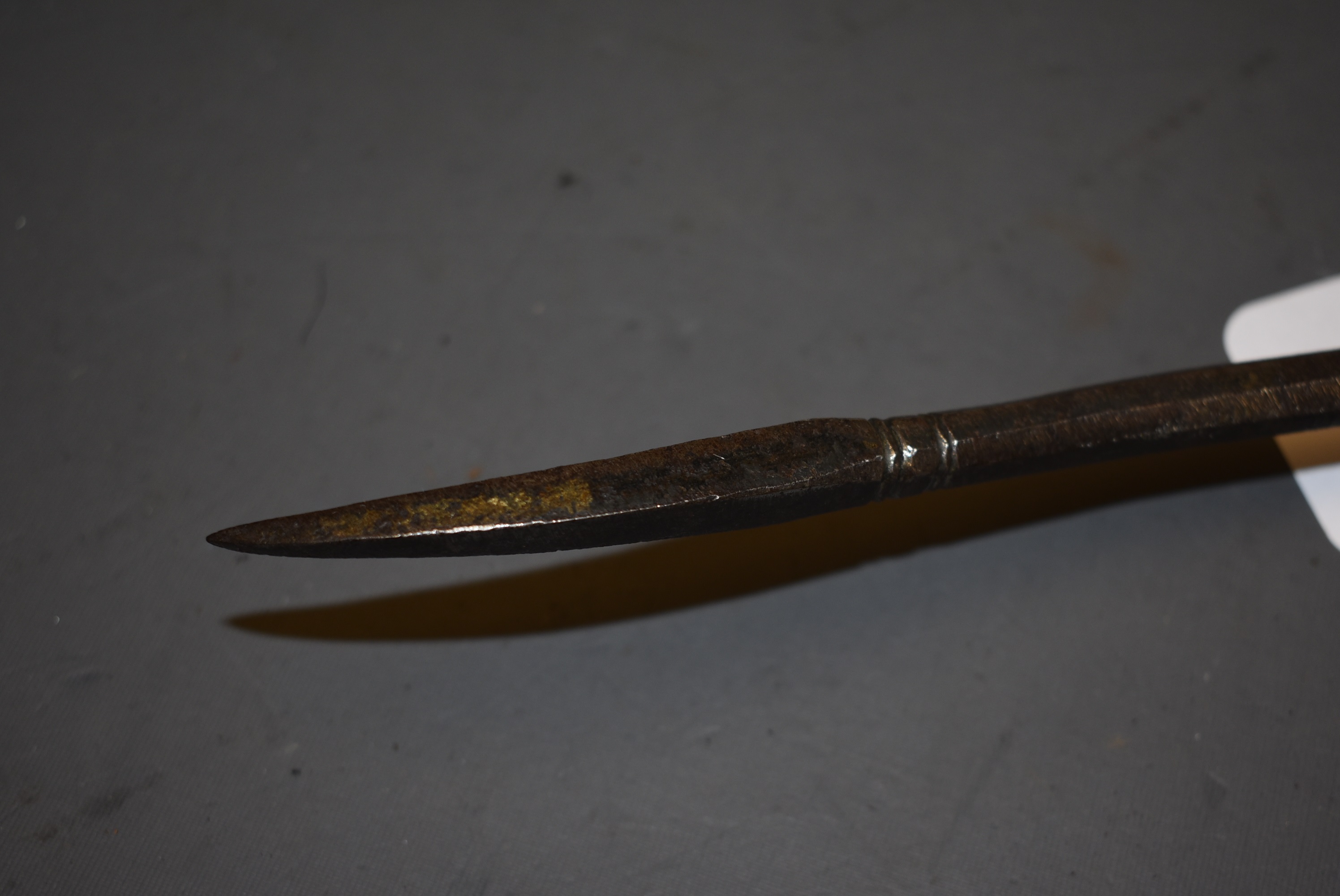 Lot 61 - A 19TH CENTURY INDIAN MADU OR SHIELD,