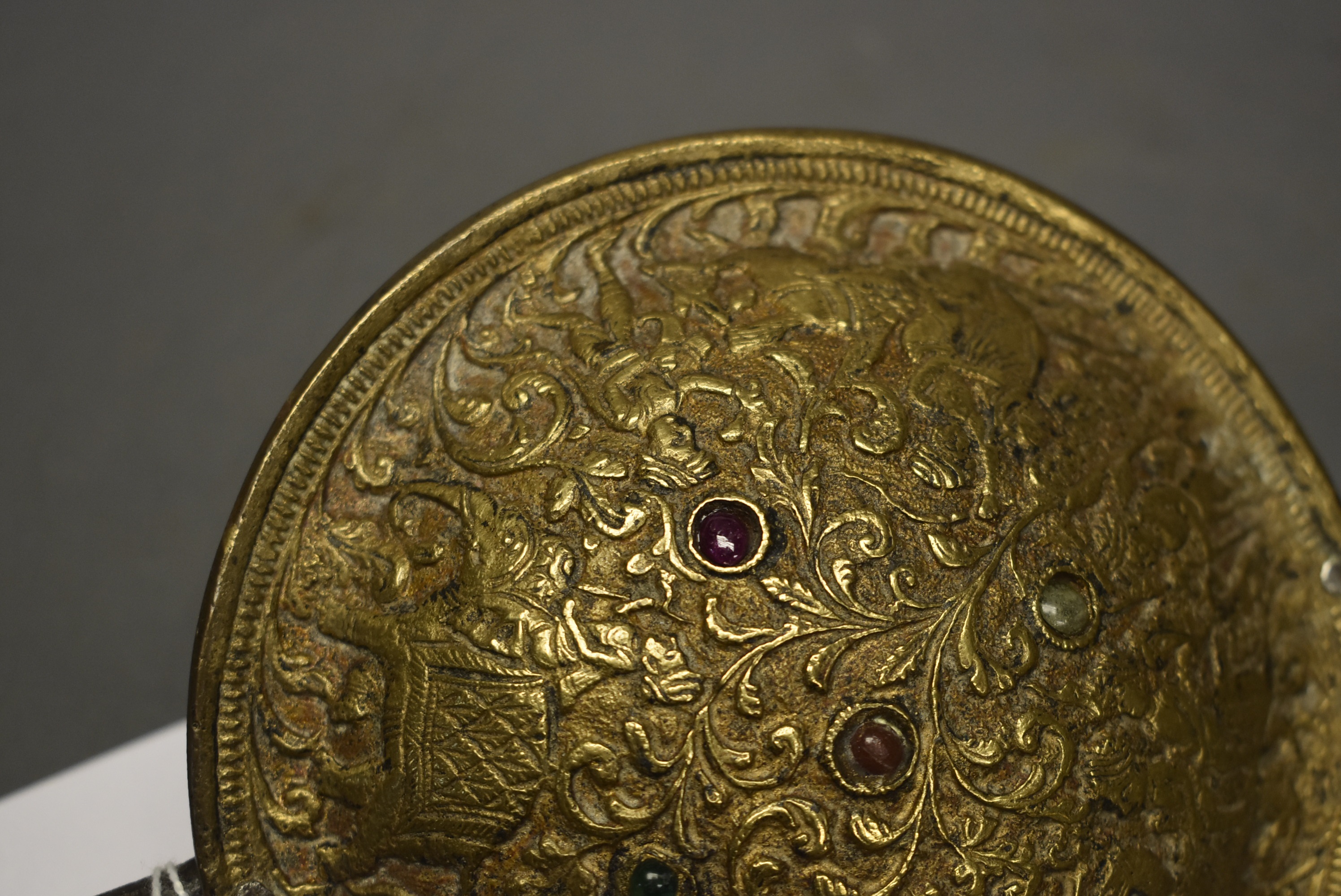 Lot 61 - A 19TH CENTURY INDIAN MADU OR SHIELD,