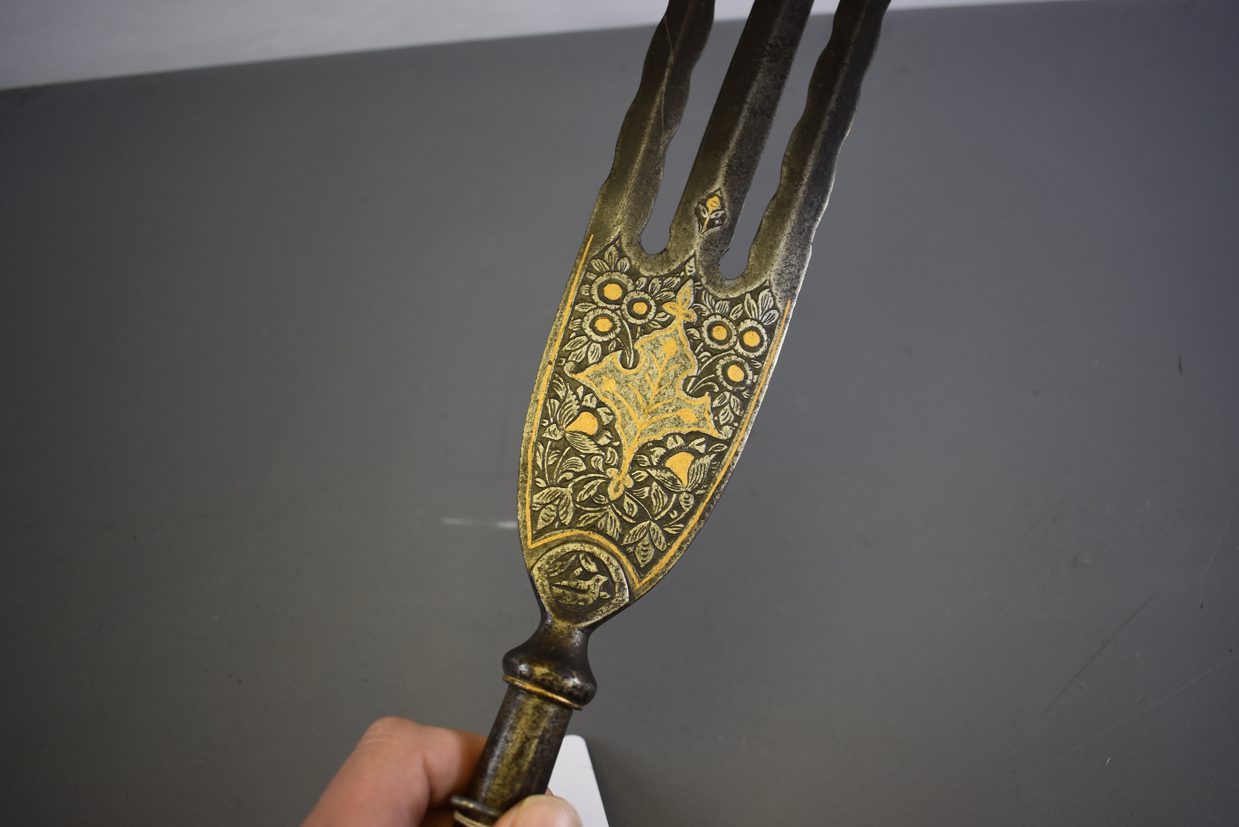 Lot 68 - A 19TH CENTURY INDIAN TRIDENT OR SPEAR HEAD,
