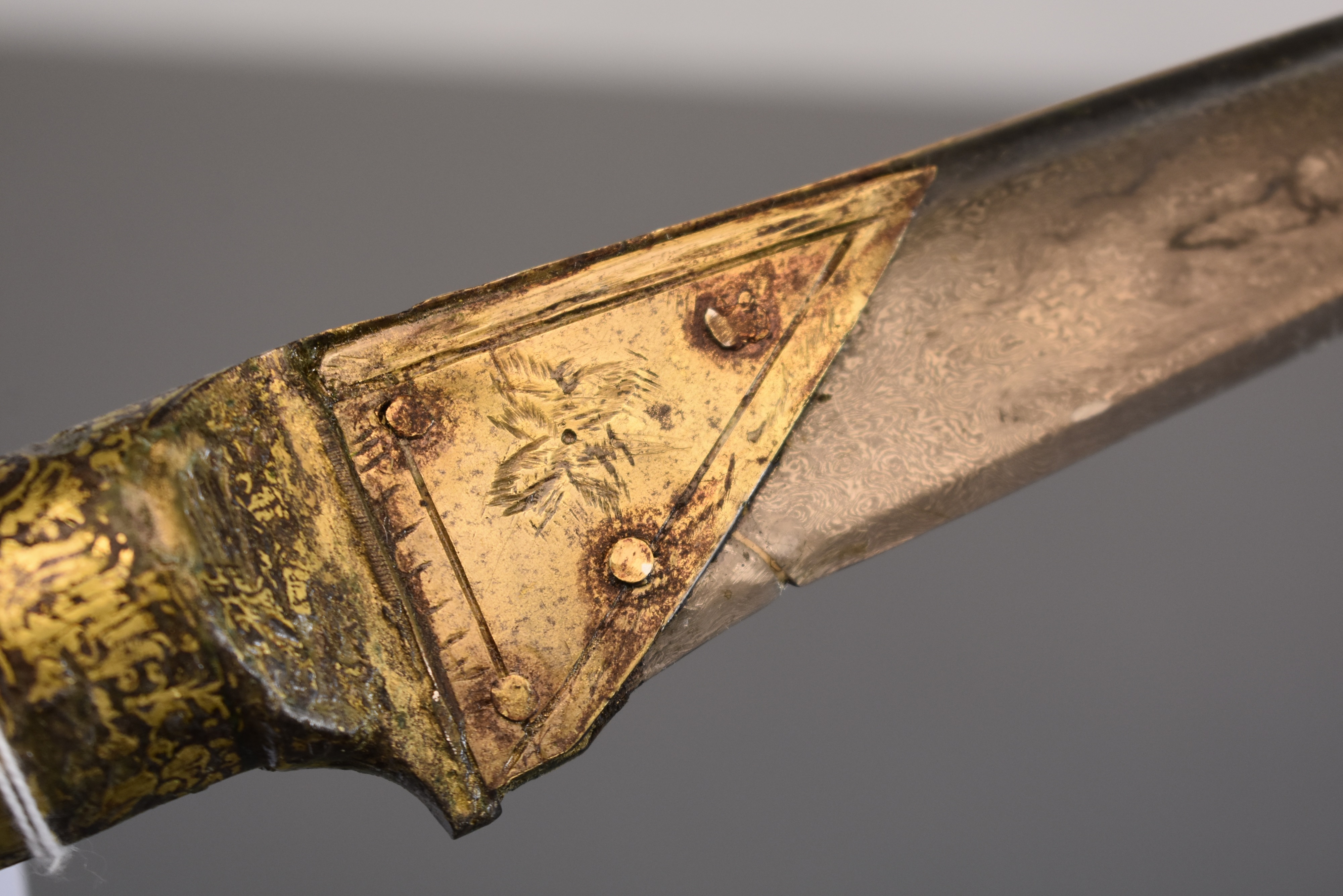 Lot 71 - A 19TH CENTURY INDIAN PESH-KABZ OR DAGGER,