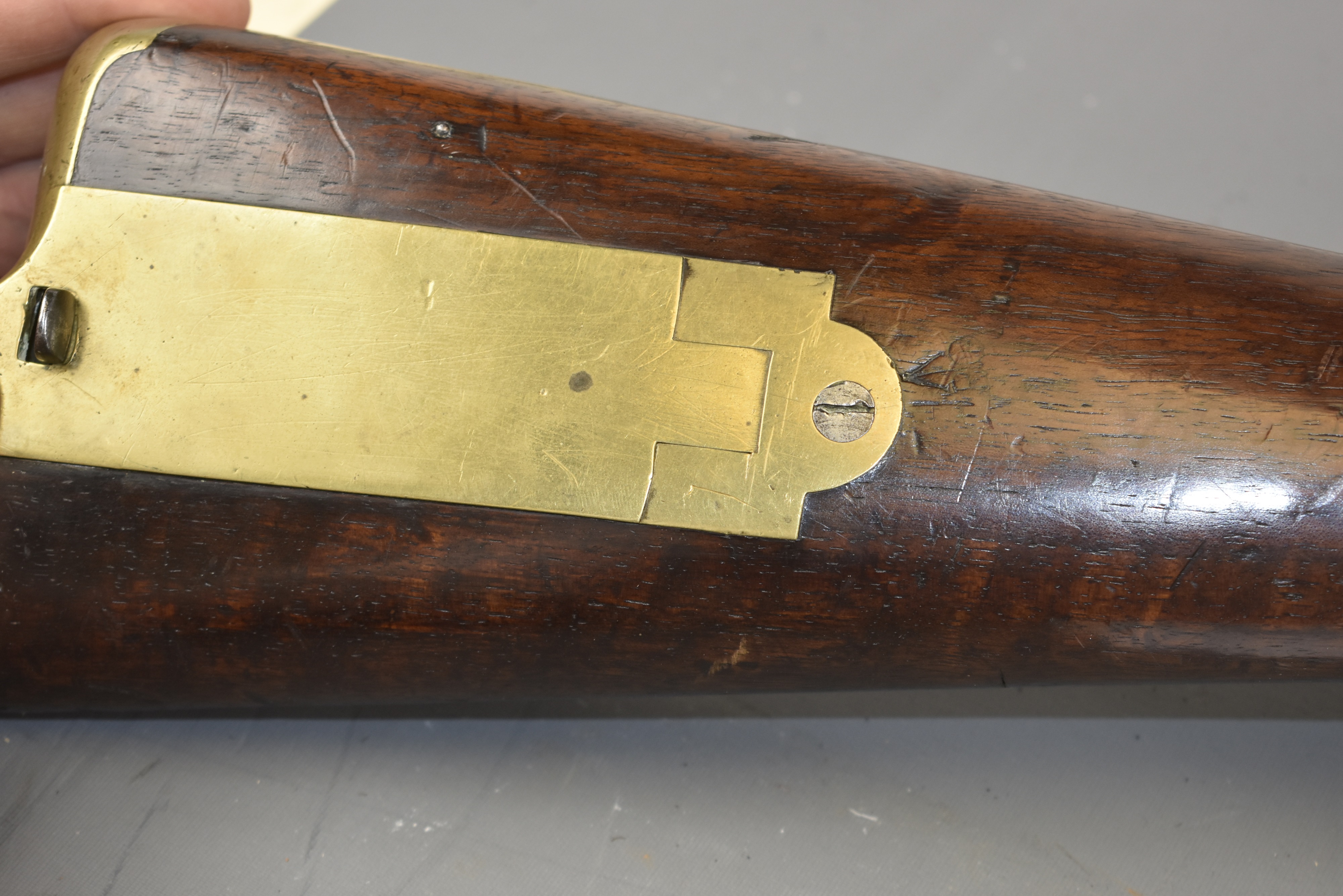 Lot 183 - A .650 CALIBRE FLINTLOCK BAKER RIFLE,