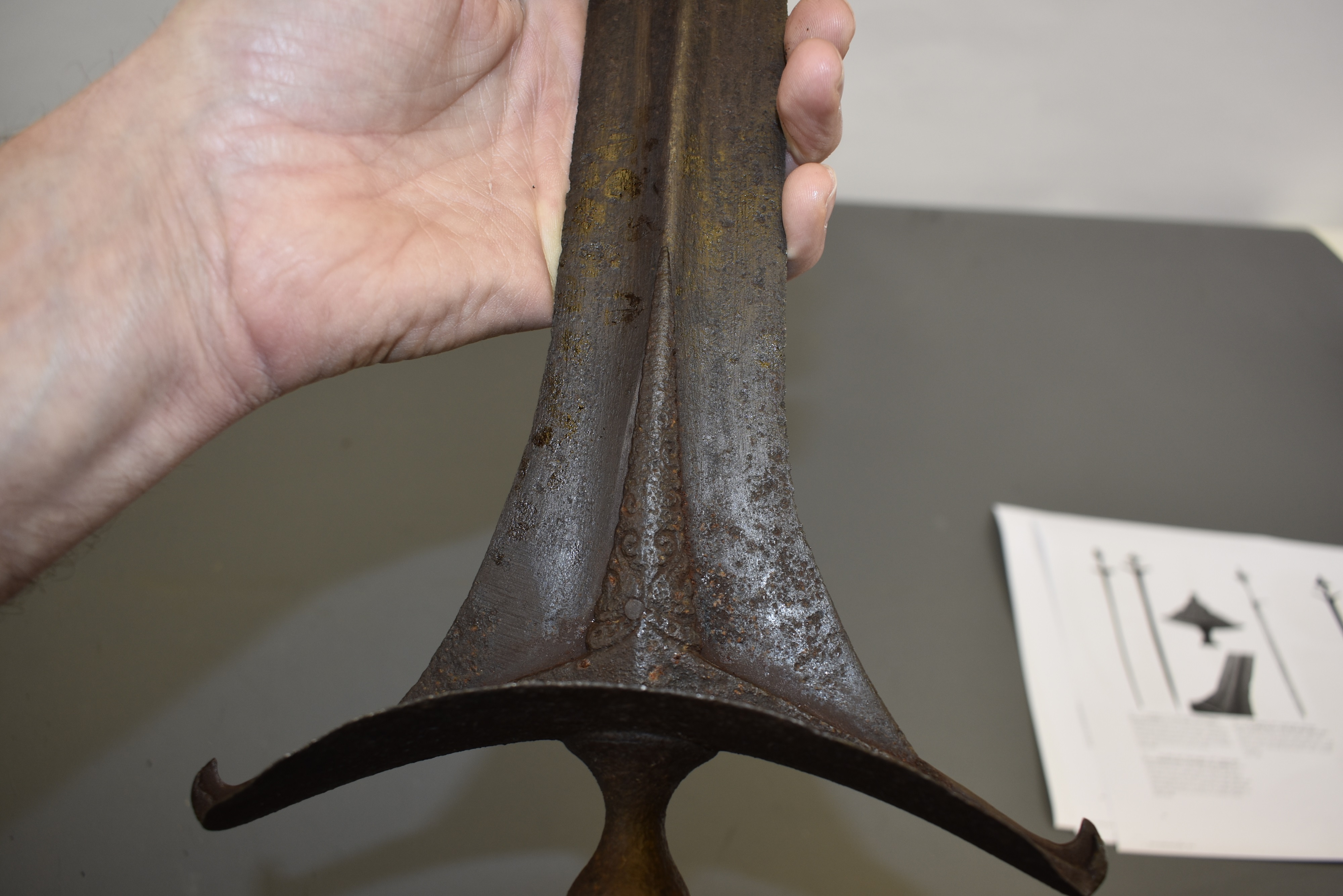 Lot 46 - AN INDIAN TEMPLE SWORD OR NAYAR,