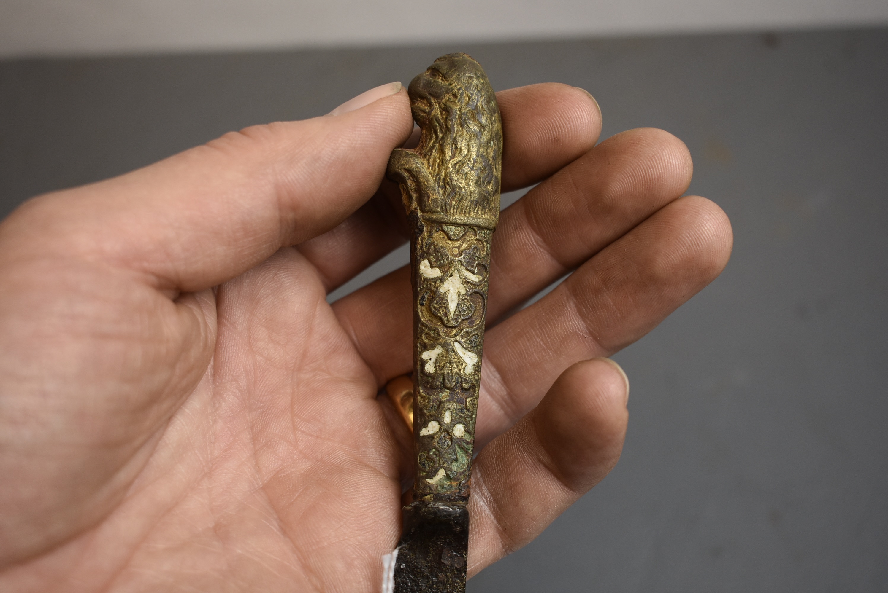 Lot 886 - AN ELIZABETHAN KNIFE,