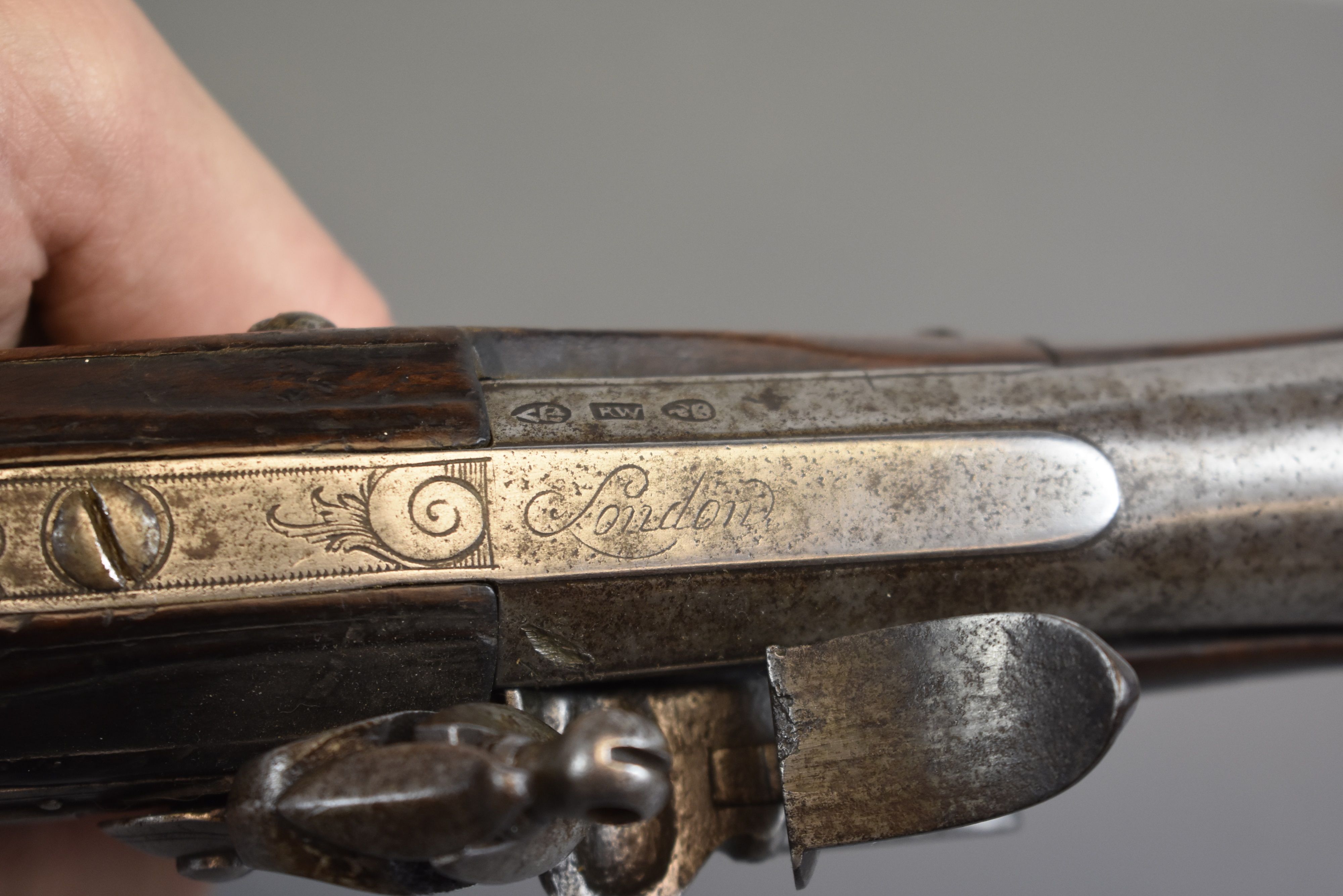 Lot 281 - A ENGLISH FLINTLOCK BLUNDERBUSS OR DECK